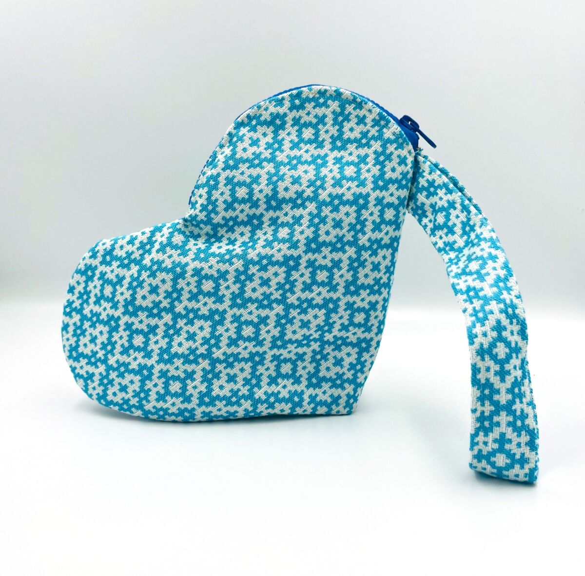 Envy heart pouch bag | Desperate Design